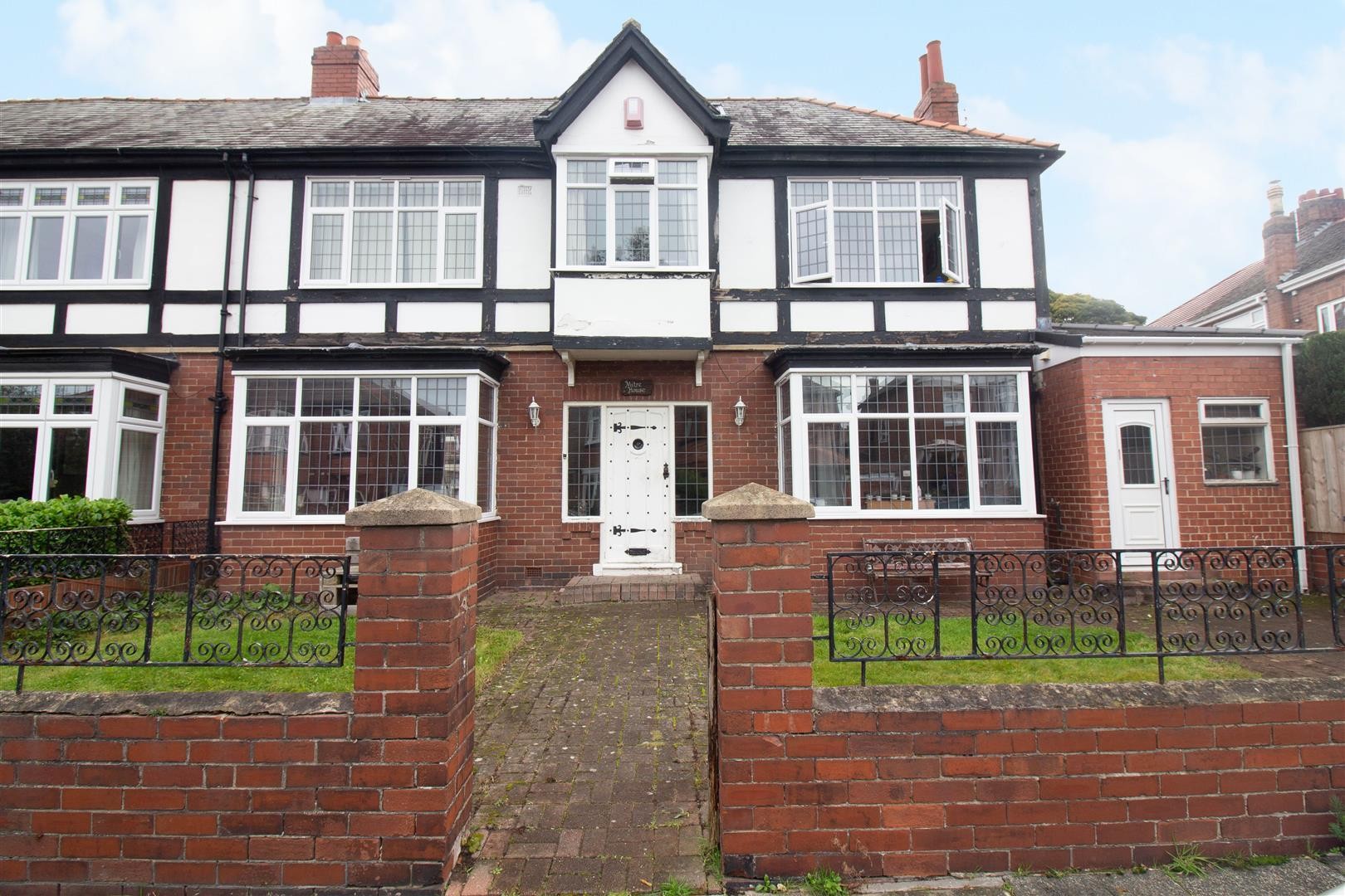 Jan Forster Estates | 6 bedroom property for sale in Beatrice Road ...